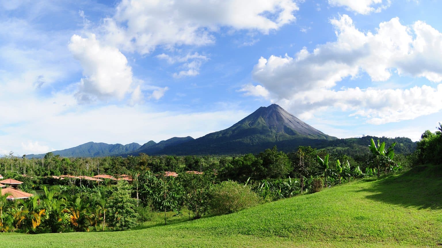 Best Arenal Volcano Hotels & Resorts - Costa Rica Experts