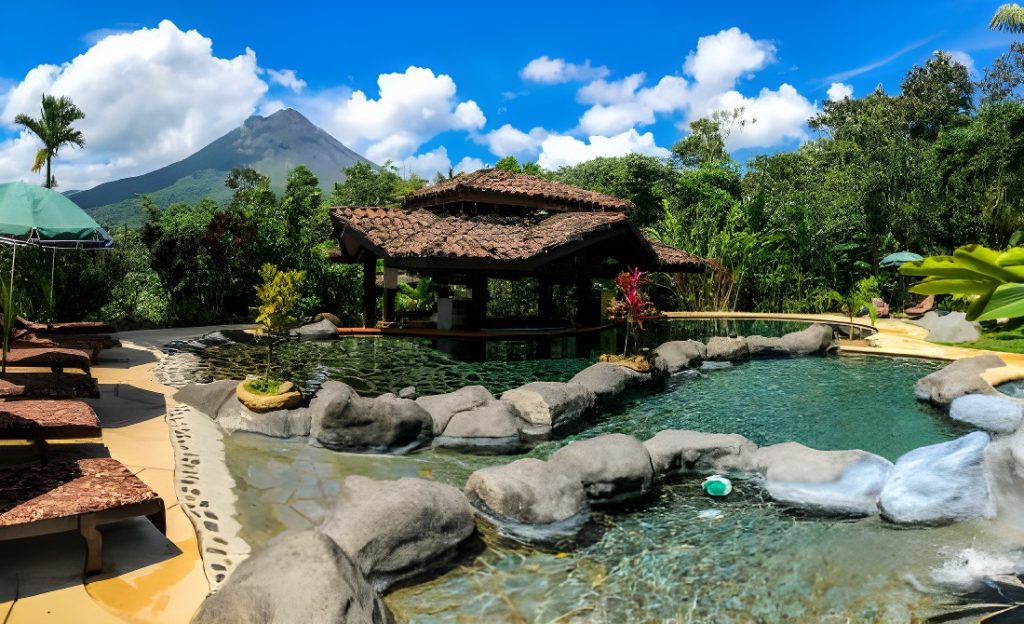 Best Arenal Volcano Hotels & Resorts - Costa Rica Experts